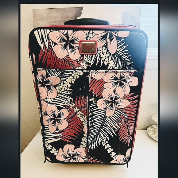 Roxy | Bags | Roxy Rolling Y2k Travel Bag | Poshmark
